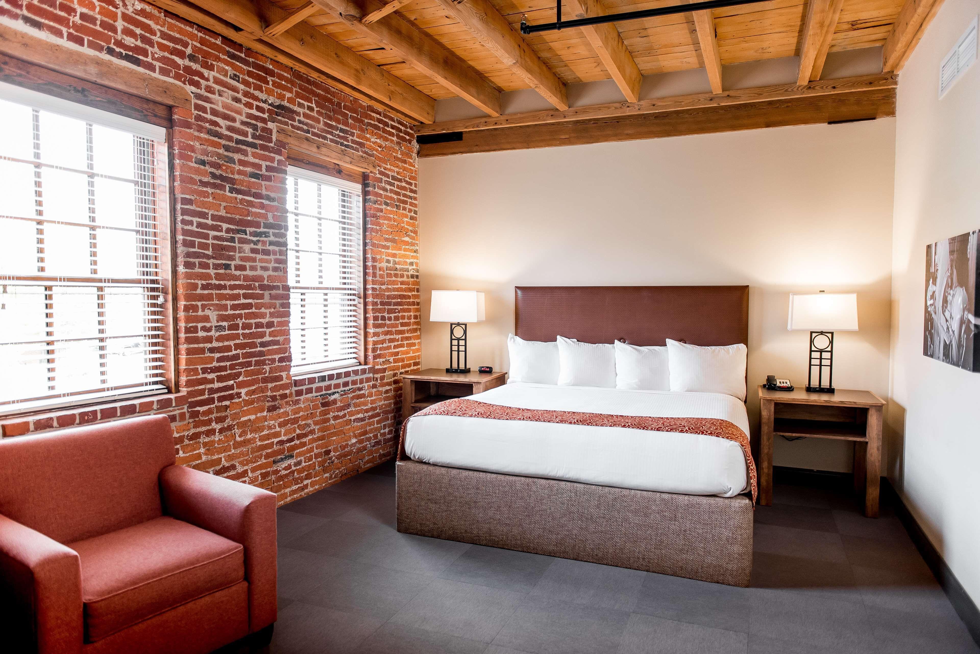 CORK FACTORY HOTEL LANCASTER - NO RESERVATION COSTS - BOOK & SAVE